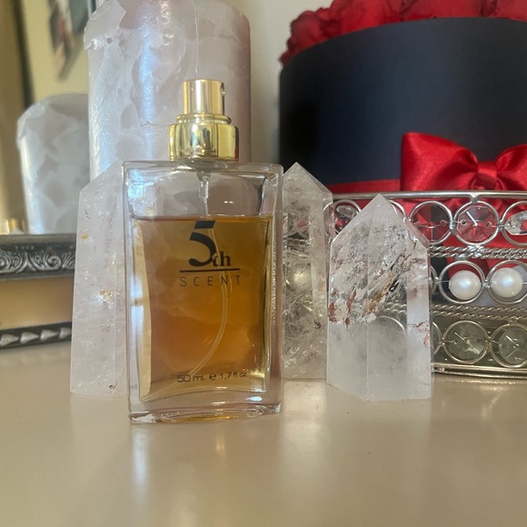 5th scent | Other | 5th Scent Women Eau De Parfum F56 5ml 80 Of The ...